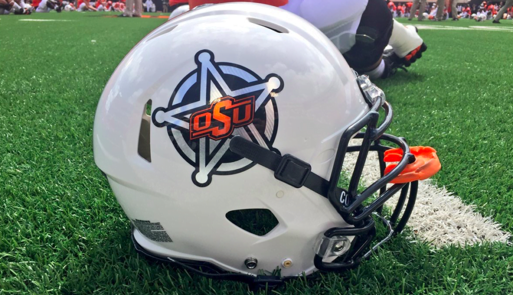 LOOK: Oklahoma State Unveils New Helmet Against Pitt | Pistols Firing