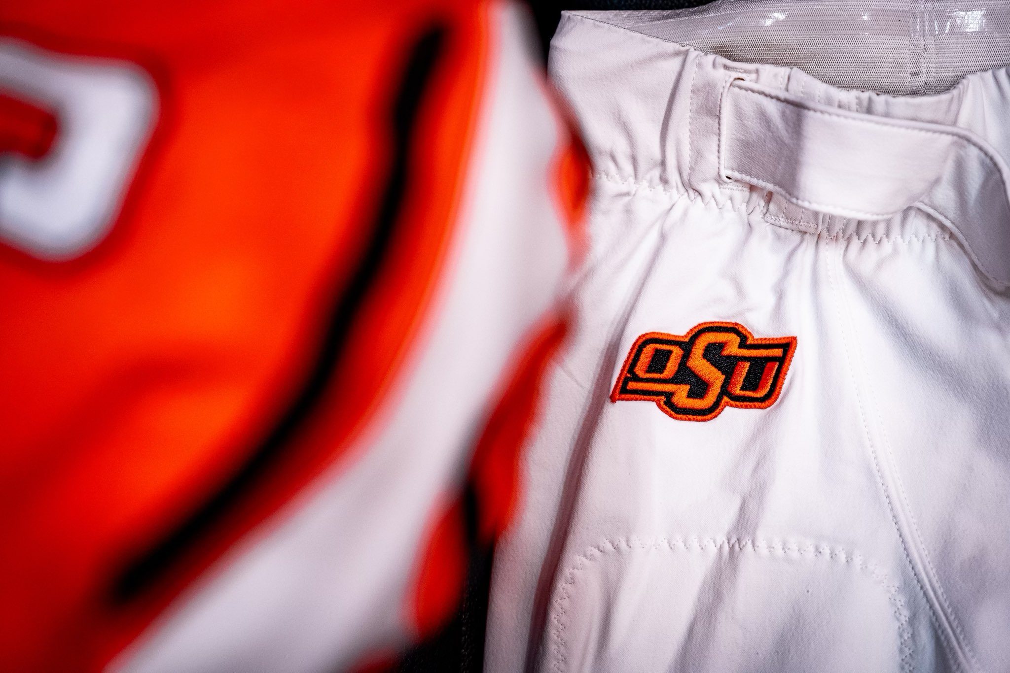 OSU Dons Orange-Orange-White Uniform Combination for Kansas | Pistols ...