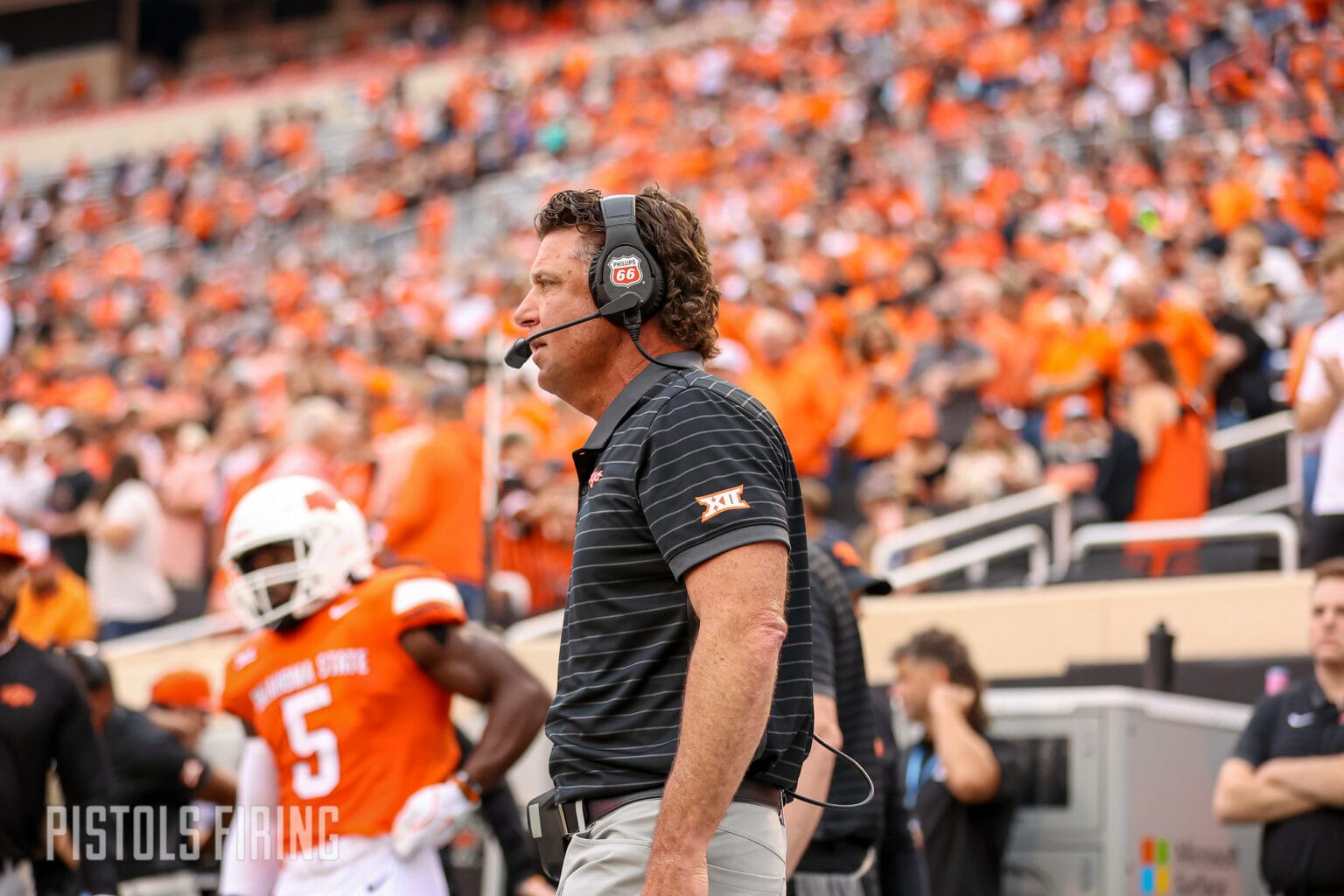 Video: Mike Gundy Recaps Loss to No. 6 Oregon | Pistols Firing
